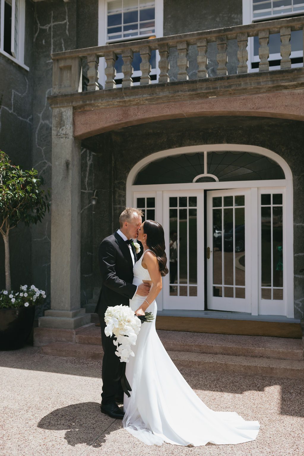 Jess & Mark's Romantic Wedding | Real Weddings | Vinka Design